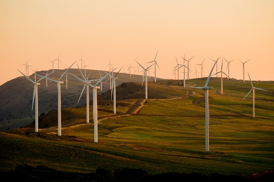 Mitsubishi HC Capital, Brookfield launch Europe-focused 570-MW ...